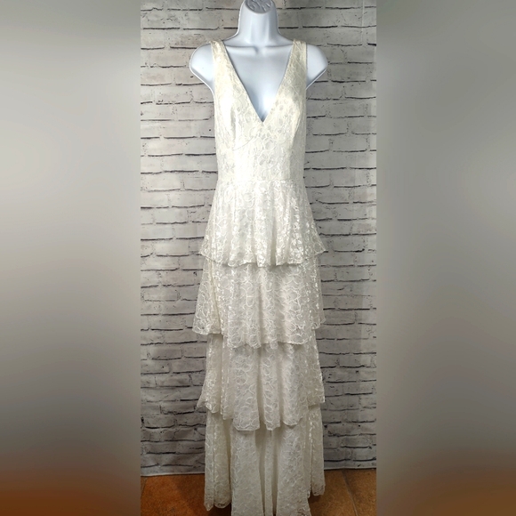 Db Studio | Dresses | Db Studio Tiered Venetian Lace Dress | Poshmark